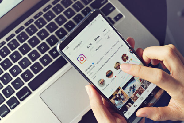How to Start a Blog on Instagram That ACTUALLY Makes Money in 2026