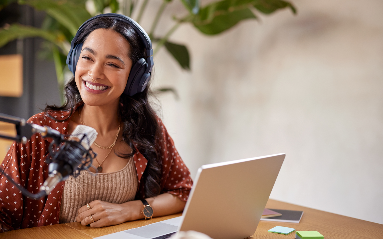 How To Become A Digital Creator in 2025: 5 Easy Steps To Follow