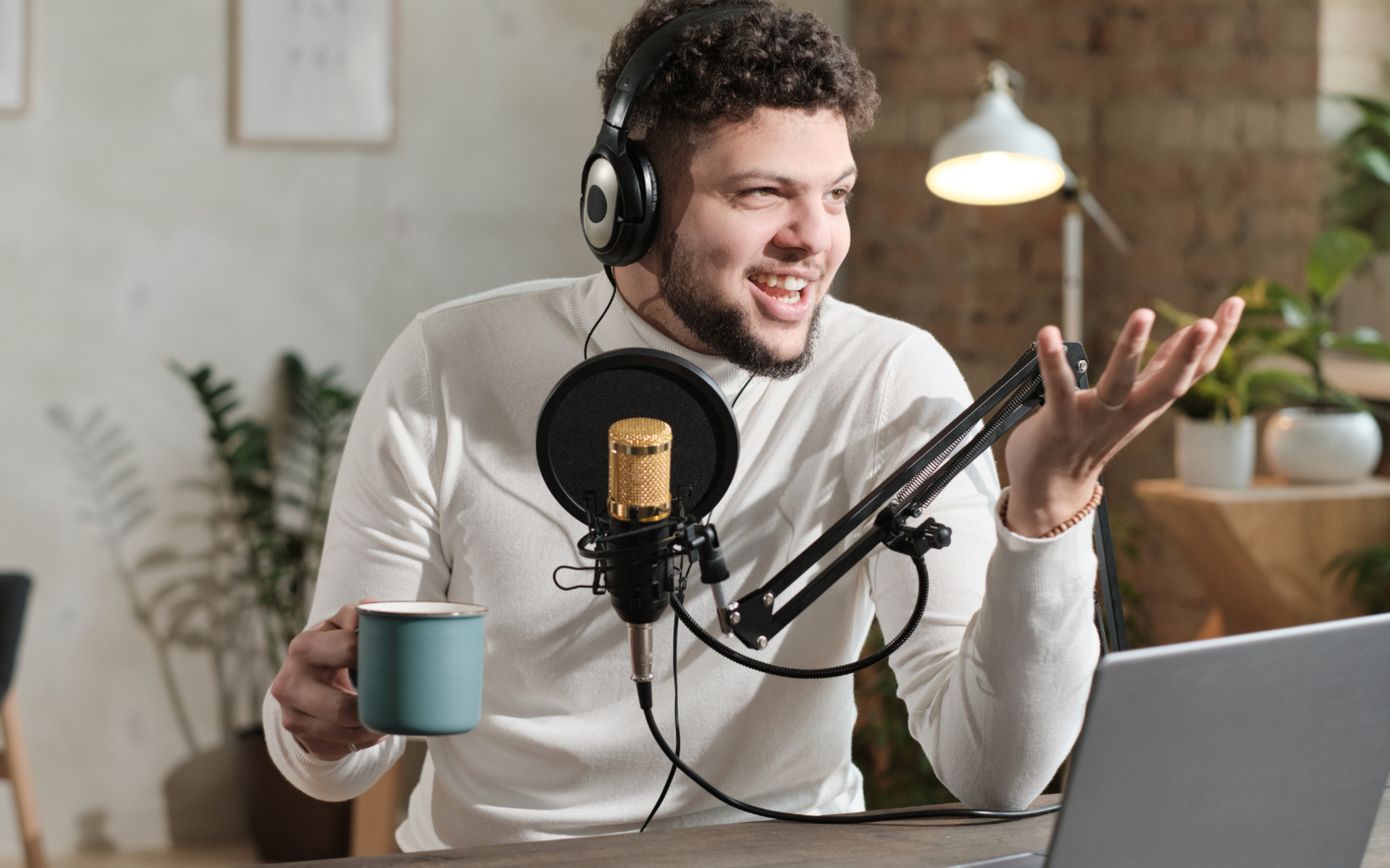 Best Podcast Platform for Monetization? 9 Tools To Earn More in 2026